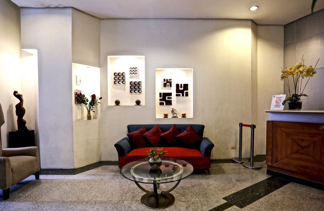 Swire Elan Suites near Promenade