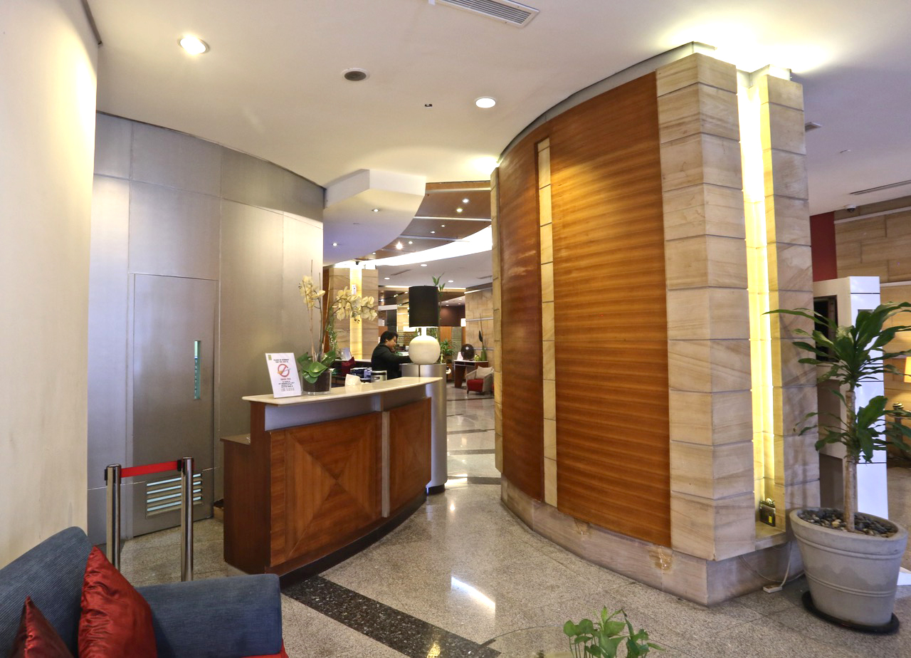 Swire Elan Suites near Promenade
